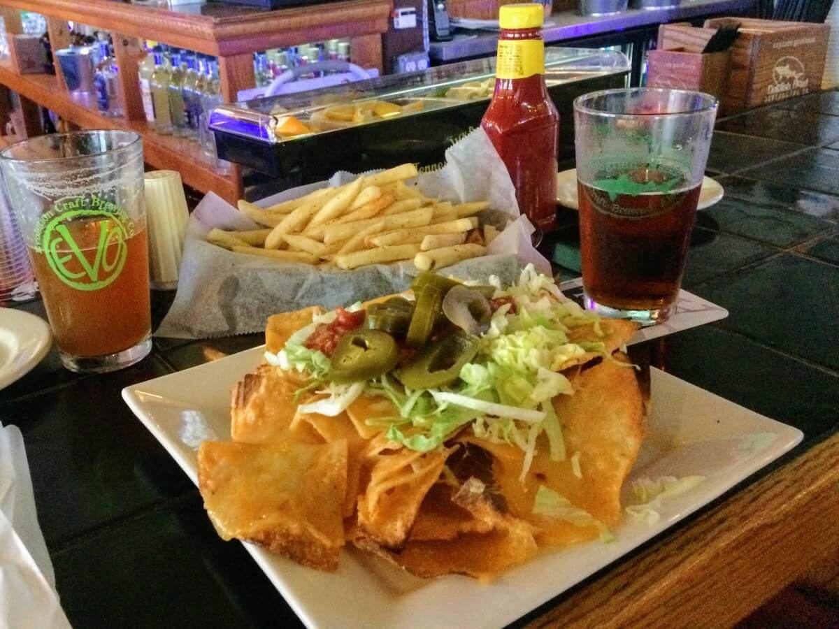 Meeting up at Northside Pit 'n' Pub - Ocean City Happy Hour Adventures