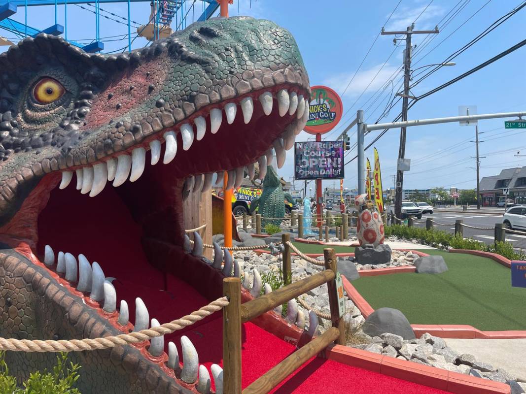 Nick's Mini Golf & Ropes Course - 21st Street, Ocean City, MD